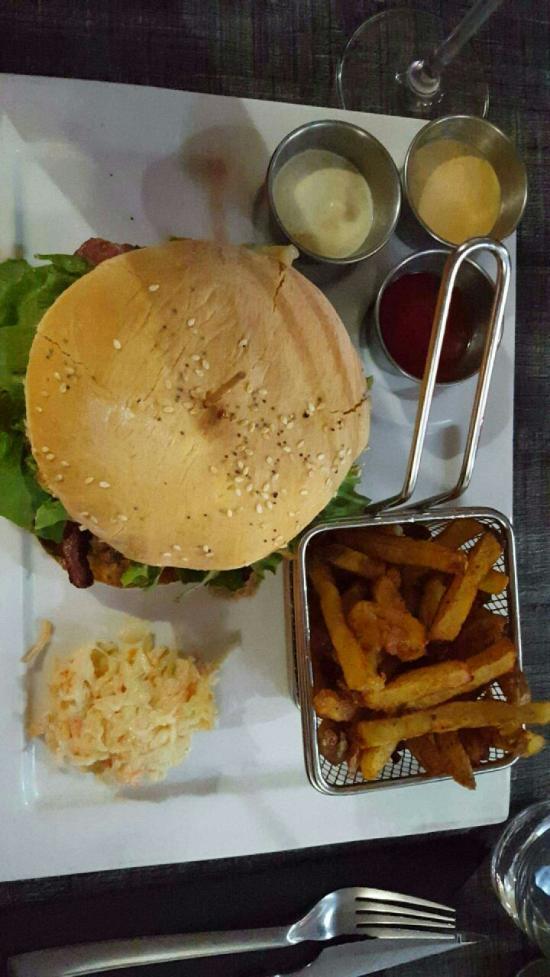 Byron Burger Bar Restaurant - Best Food | Delivery | Menu | Coupons